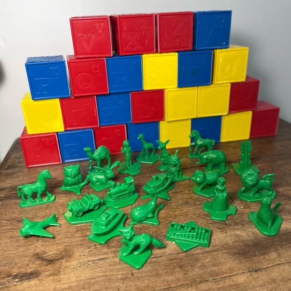 Tupperware | Toys | Vintage Tupperware Alphabet Blocks Small Figures ...